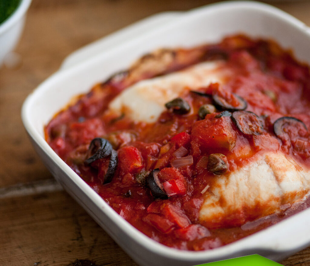 MERLUC ME SALCË DOMATE - Gatime Shqiptare