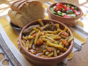 Barbunja me mish dhe patate - Gatime Shqiptare